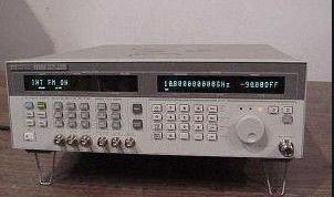 Benchtop Synthesized Signal Generator , Keysight Agilent 83731B RF ...