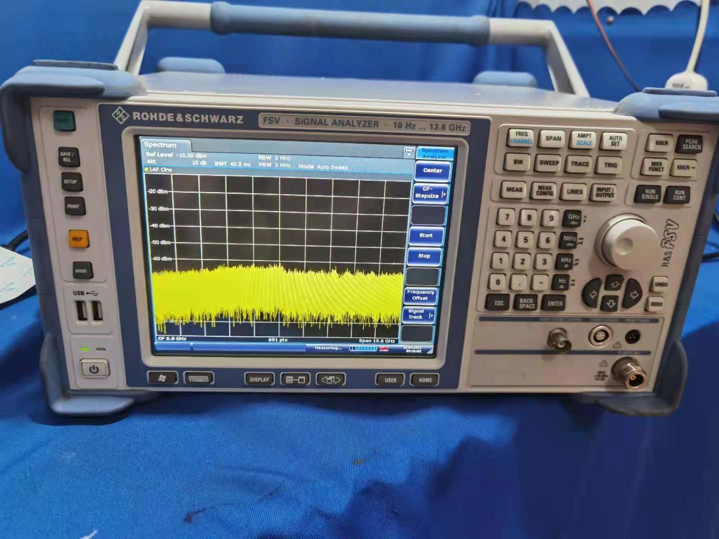 Universal Wideband Signal Spectrum Analyzer R&S FSV13 Remote Control