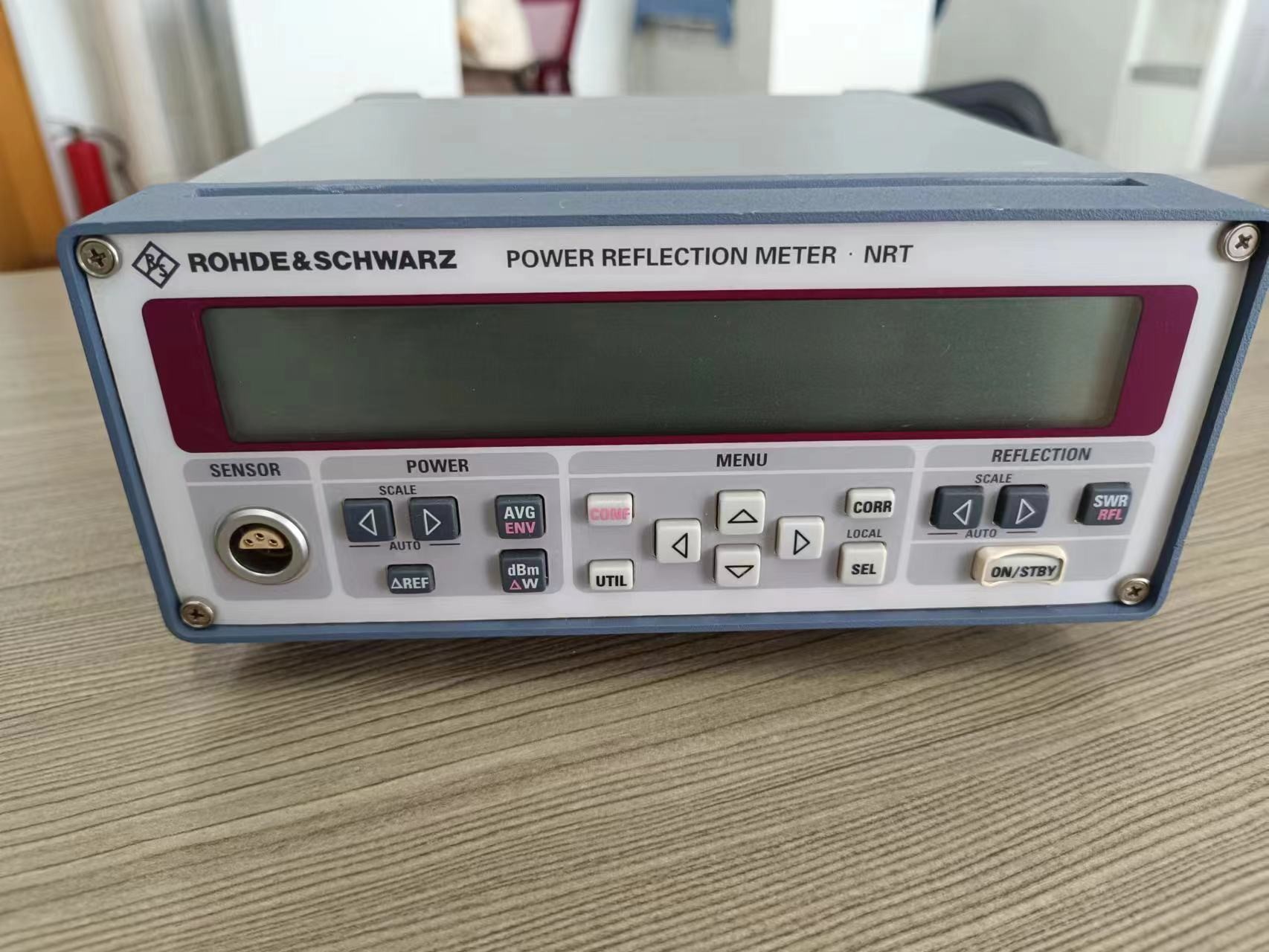 Rohde & Schwarz NRT RF Power Meter AC Supply 400 MHz IEEE Bus